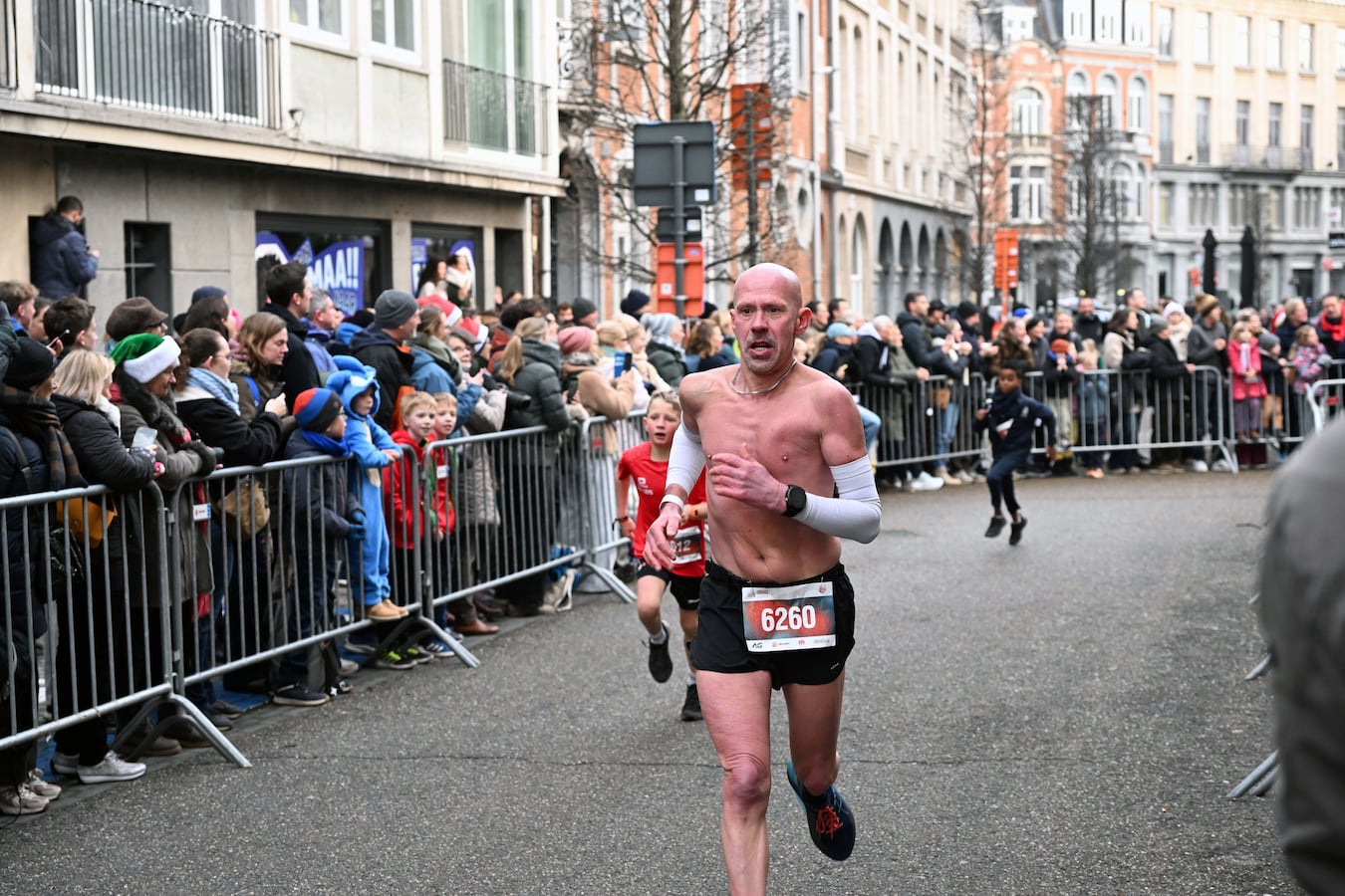 Sportievelingen genieten van eindejaarscorrida Leuven : “Die supporters ...
