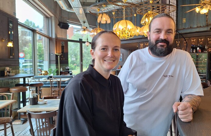 Dieter (35) en Kobe (24) openen zomerbar aan Kasteel Viteux: “Bekende ...
