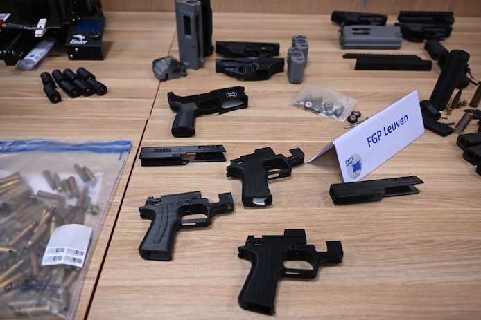 Een 3D-printer van 500 euro, een blauwdruk en wat geduld: zo maken criminelen hun eigen ‘ghost ...