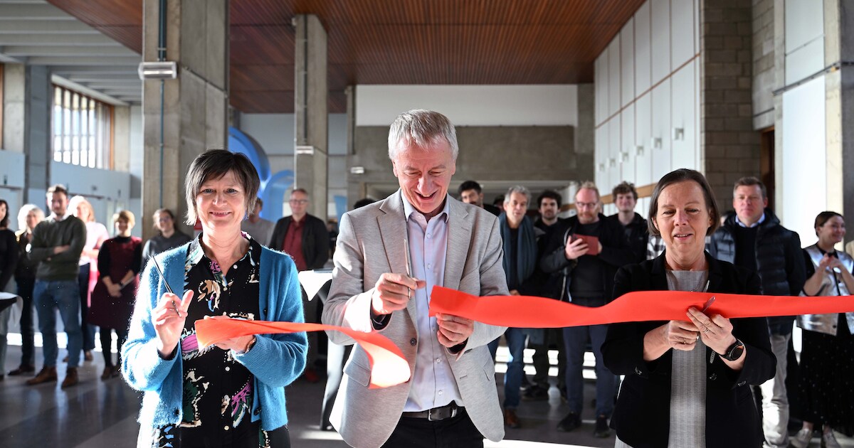 KU Leuven opent nieuwe studentenhub en Stuvo in Gasthuisberg plechtig ...