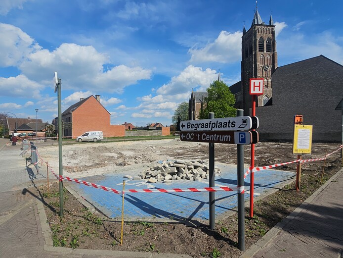 Parking Tuinwijk Sint-Lenaarts ruimt plaats voor 11 appartementen en een commerciële ruimte ...