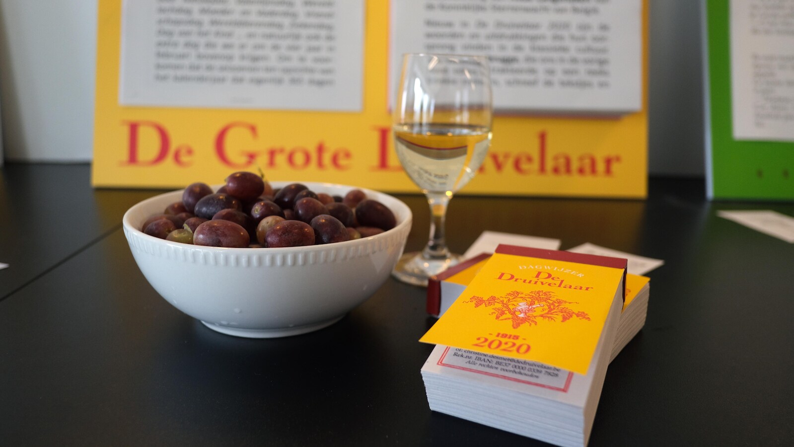 Beroemde scheurkalender De Druivelaar 2020 voorgesteld: “Nu ook ...