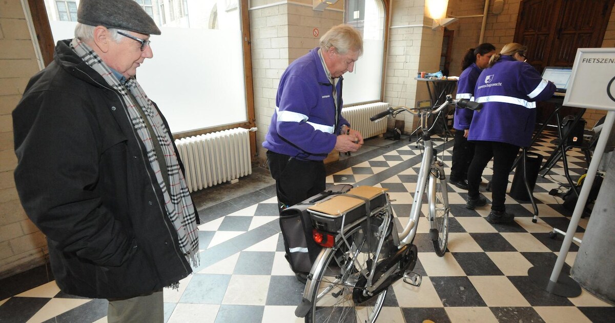Eerste fietszenders tegen diefstal geplaatst | Mechelen | HLN.be