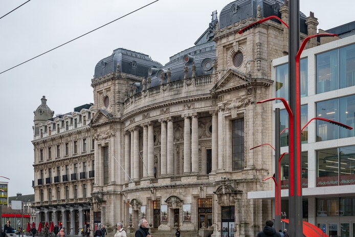 Antwerpse studenten mogen blokken in operagebouw | Antwerpen | hln.be
