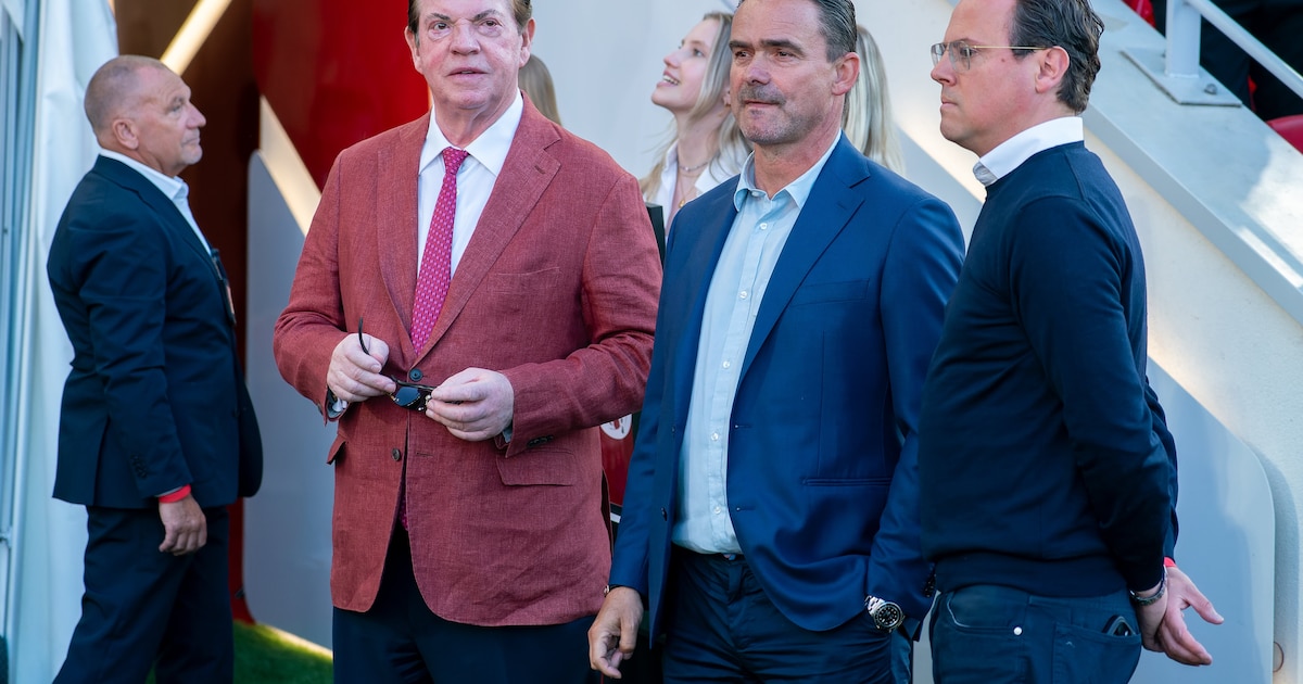 Antwerp-fans schieten met scherp op bestuur: “Paul Gheysens, is ...