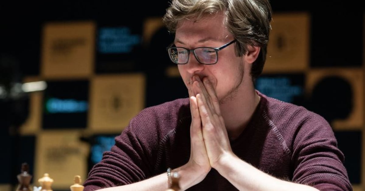 Nieuwe schaakrel: grootmeester uit toernooi gezet nadat hij zou ...