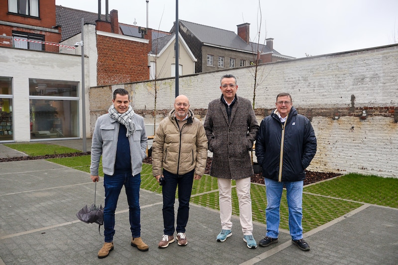 Nieuwe parkeerhaven in Nieuwstraat gaat open: “Plek voor 17 extra ...