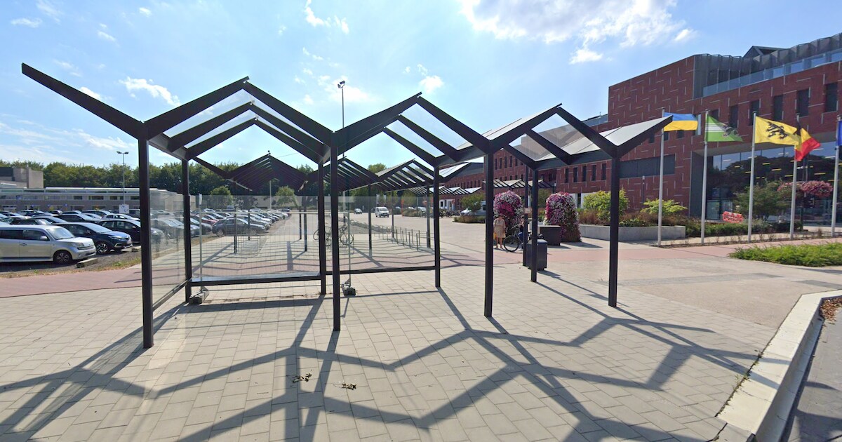 Veel klachten over schuilhuisje aan bushalte Gravenplein: “Mooie ...