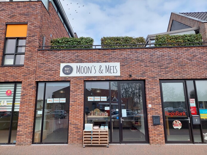 Tabak naast de Plus en Howco daar weer naast: nieuwe winkels in Alphen ...