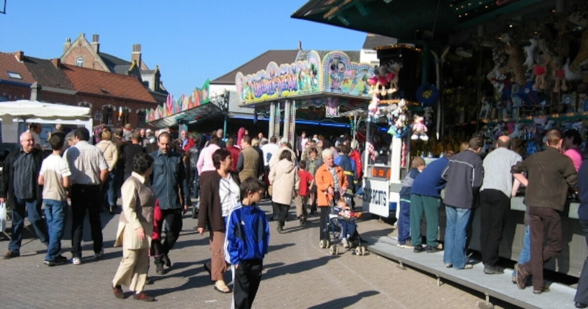Jaarmarkt én feestmarkt zorgen voor gezelligheid in Lembeek | Halle ...