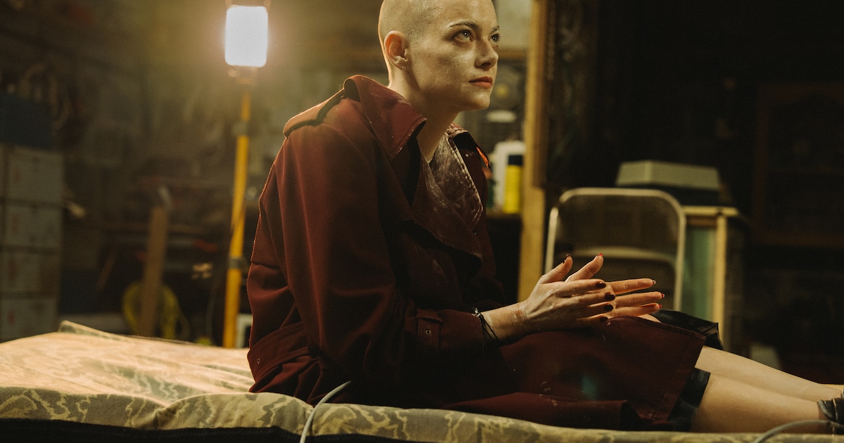 Emma Stone gaf haar lange lokken op voor nieuwe filmrol (en ze was lang ...