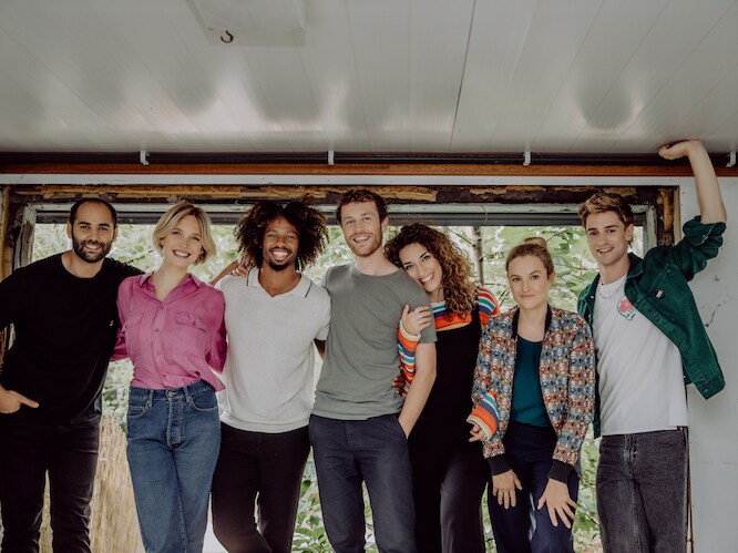 Drie nieuwe gezichten voegen zich bij cast ‘Knokke Off 3’ | TV | hln.be