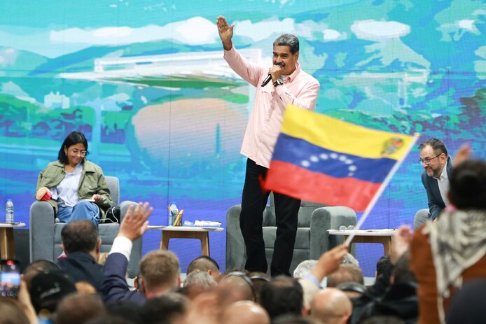 President Venezuela excuseert zich voor verhinderen komst ...