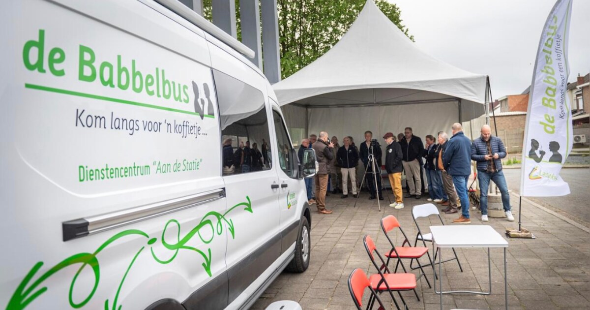 Leer je buurt kennen via de babbelbus | Lanaken | HLN.be