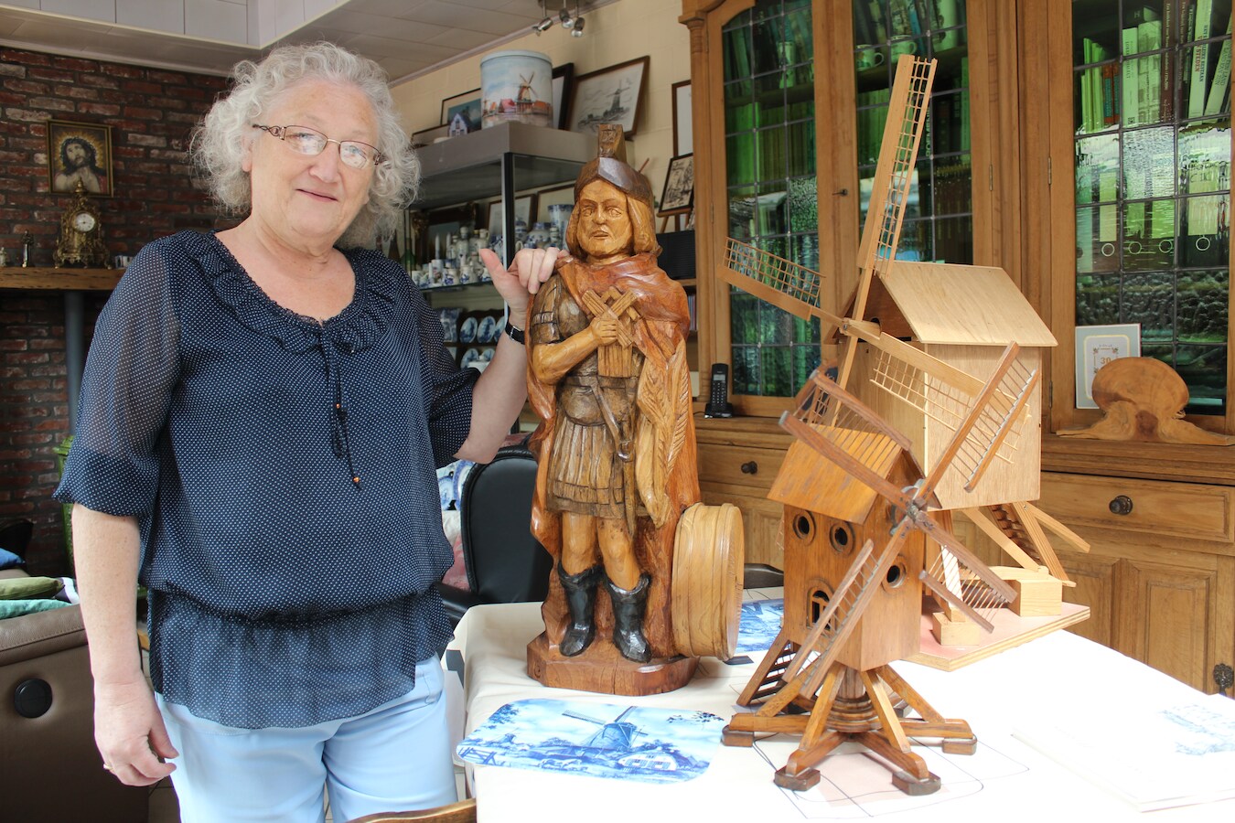 Maria (78) uit Lokeren houdt al 30 jaar alles bij met een molen erop ...