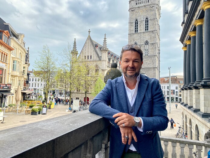 Theatermaker Stijn Brouns is terug, en dat zal Gent geweten hebben ...