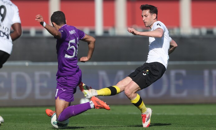 Lokeren-Temse neemt de leiding in strijd om laatste play-offticket: “We ...