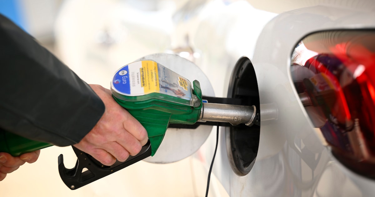 Benzineprijzen schieten opnieuw omhoog: hoogste peil sinds april 2024 ...