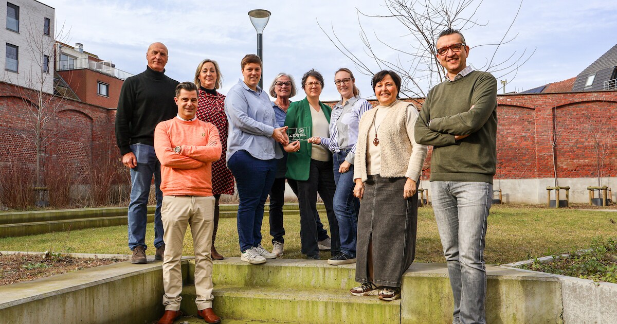 Stad Izegem ontvangt kwaliteitslabel voor studie- en gezinsondersteuning aan huis | Izegem | HLN.be