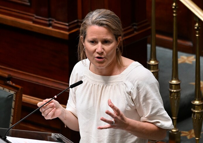 250 voor zware misdrijven veroordeelde vluchtelingen zijn nog steeds in ...