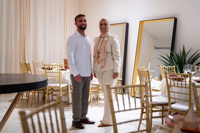 Antwerpse verpleegkundigen Bilal en Zakia nodigen zorgverleners uit op ...