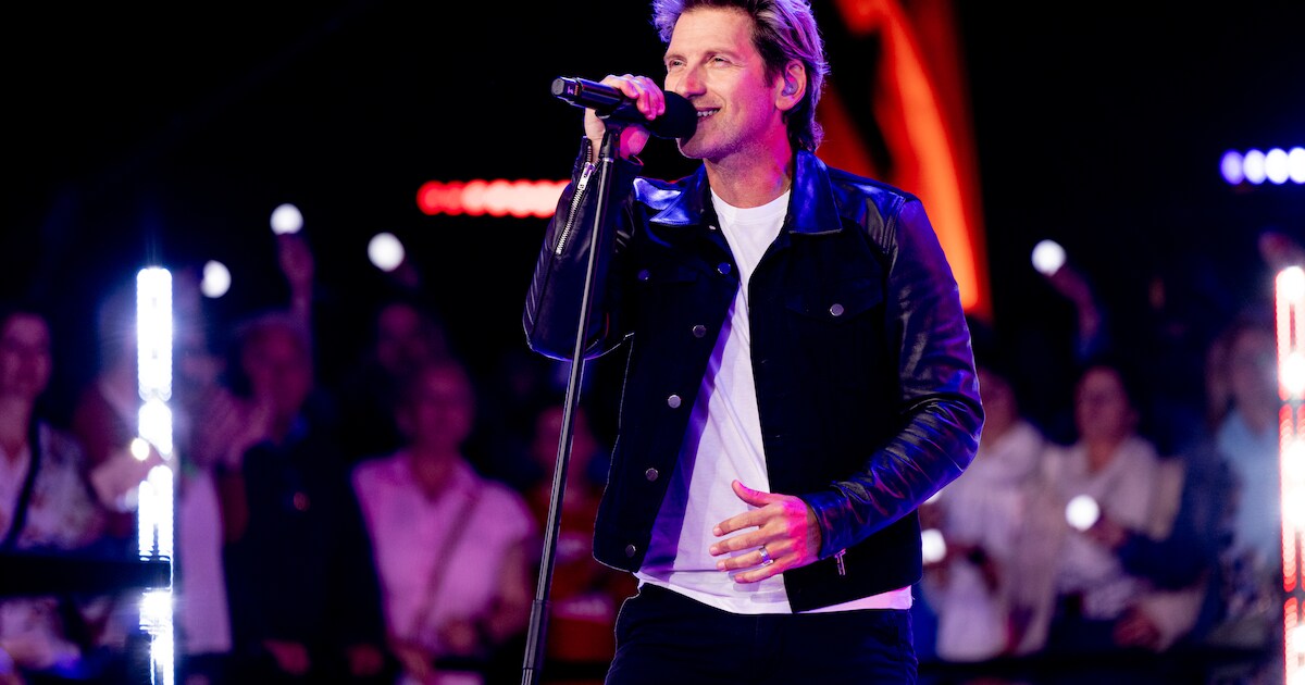 Gene Thomas in augustus op podium Parkfeesten | Herenthout | HLN.be