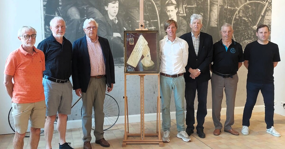 Stukje wielergeschiedenis pronkt voortaan in KOERS: Roeselaars museum ...