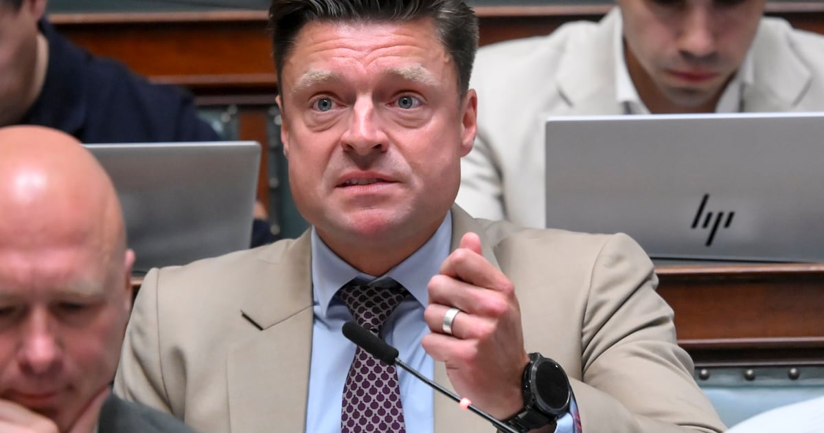Koen Metsu (N-VA) over smartphonelek: “Cruciaal dat we alert blijven ...