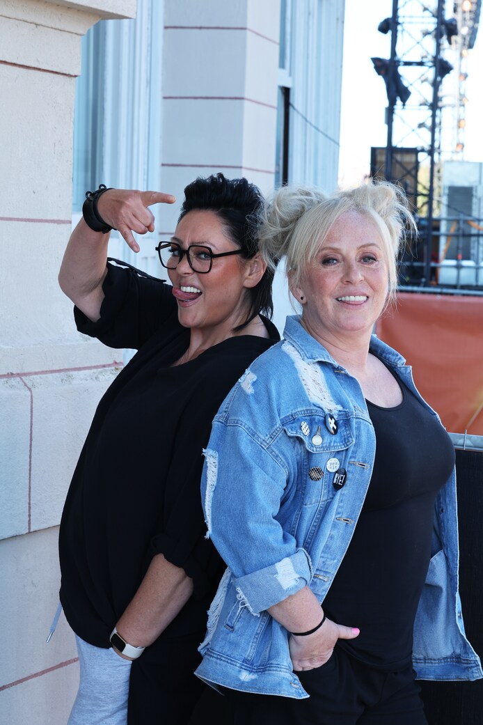 Achter de glimlach van Def Dames Dope schuilt veel verdriet: “Ik ...