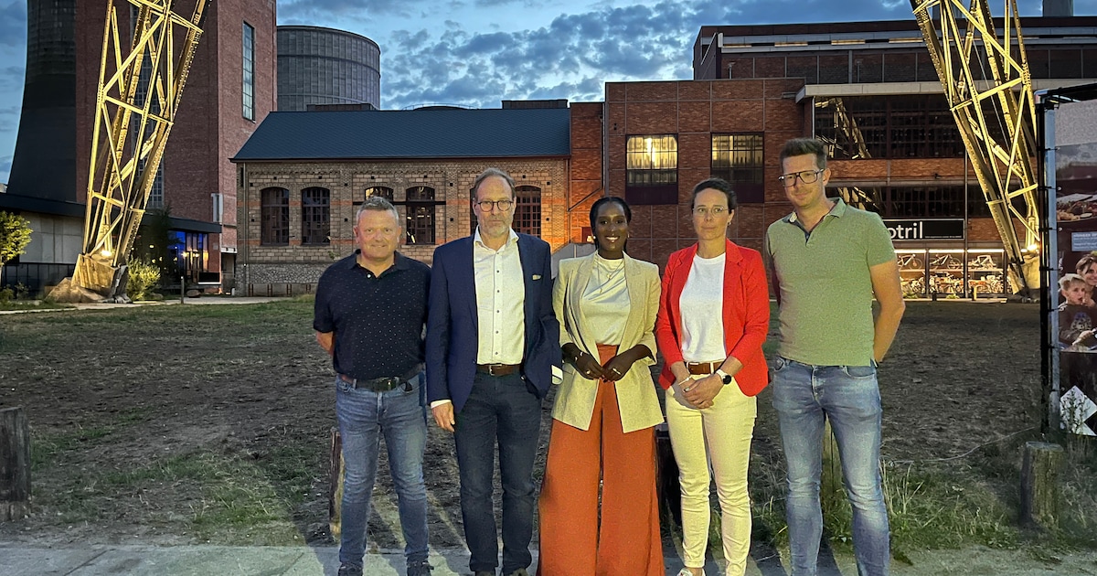 Iconische schachttorens van be-MINE stralen nu ook ’s avonds: “Ons ...