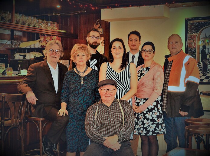 “Emotioneel eresaluut aan de dokwerkers”: toneelvereniging De Vlasbloem ...