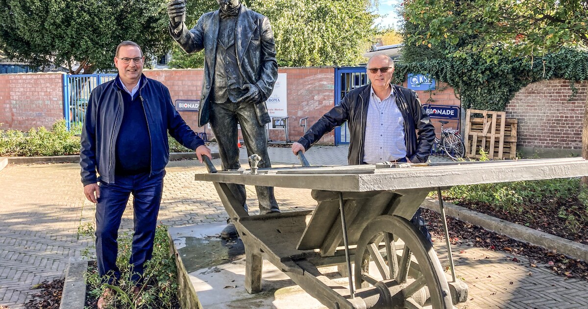 Stad neemt standbeeld ‘Prosper met de deur’ over: “De link met de ...