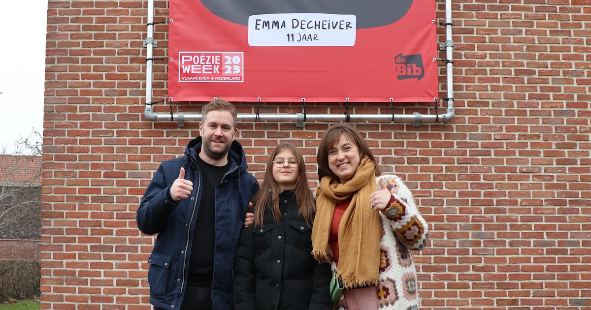 Emma (11) siert gevel van de Bib met gedicht ‘vriendschap’ | Temse | HLN.be