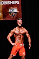 Jonas (27) kroont zich tot Belgisch kampioen bodybuilding: “Altijd ...