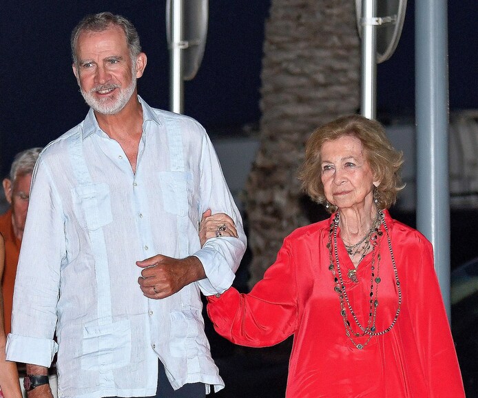 Koning Felipe grote afwezige op verjaardag van vader: “Juan Carlos ...