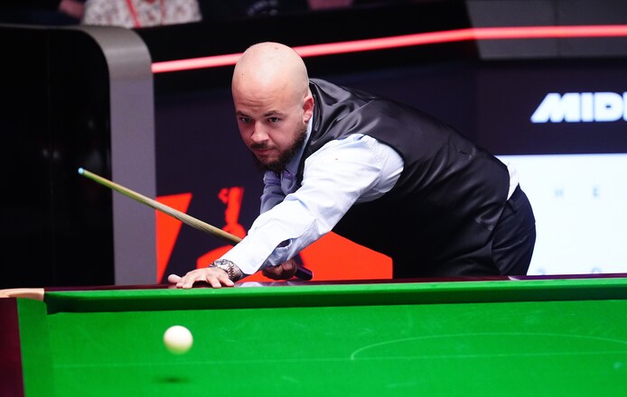 Mét advocaat Omar Souidi aan boord: ‘WK-pendelaar’ Luca Brecel vindt ...