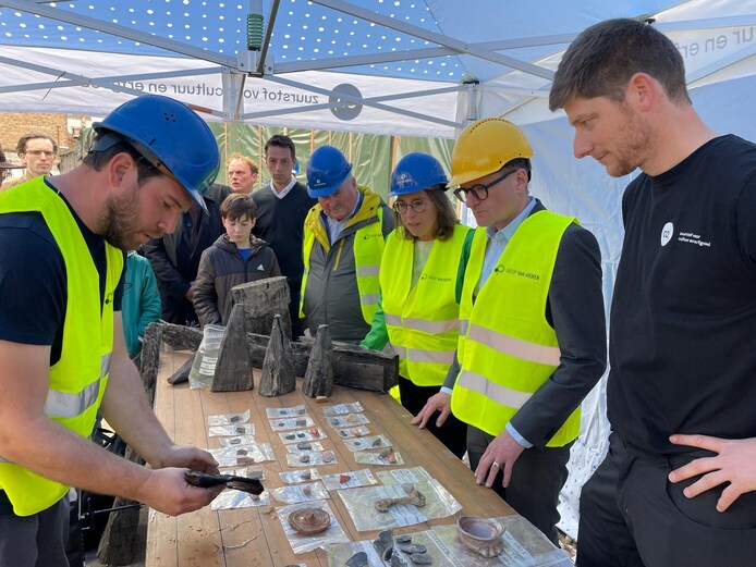 Wat zal er gebeuren met de ‘eerste grafelijke burcht van Ieper’? “De ...