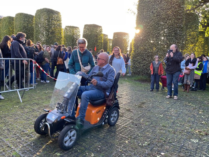 571 Gentenaars doen gooi naar wereldrecord ‘Langste Wachtrij ...