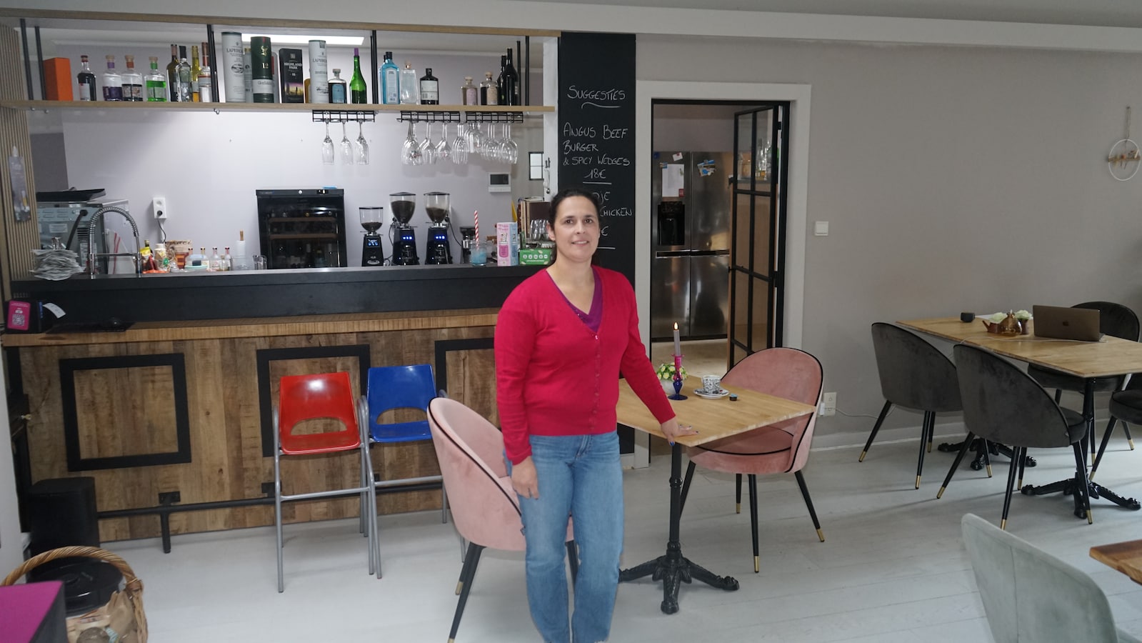 NET OPEN. Van dokterspraktijk naar koffie- en champagnebar: “Bubbles ...