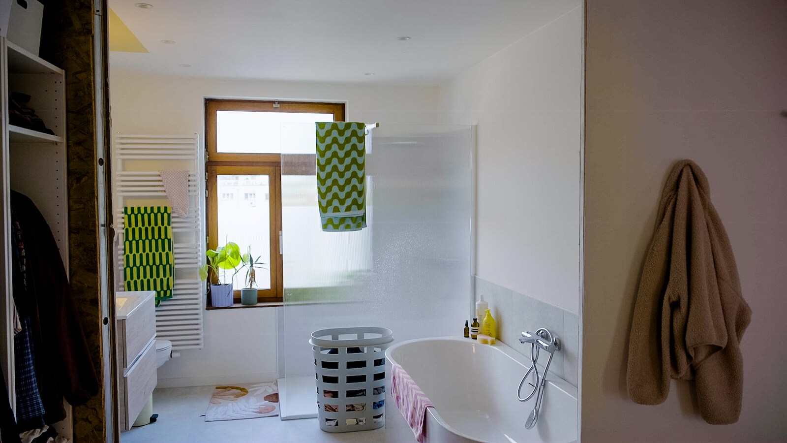 Zonder stof, zonder stress: zo geef je je badkamer een snelle make-over ...