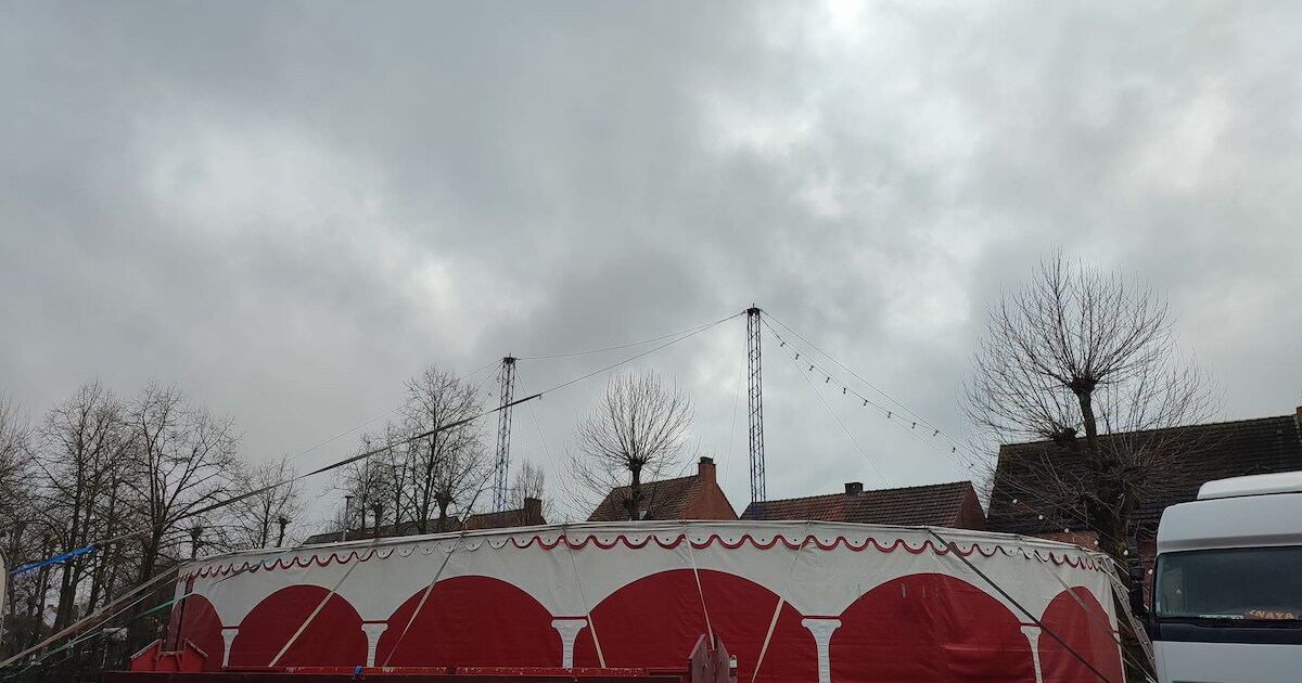 Dak van circustent naar beneden gehaald uit voorzorg voor storm Louis ...
