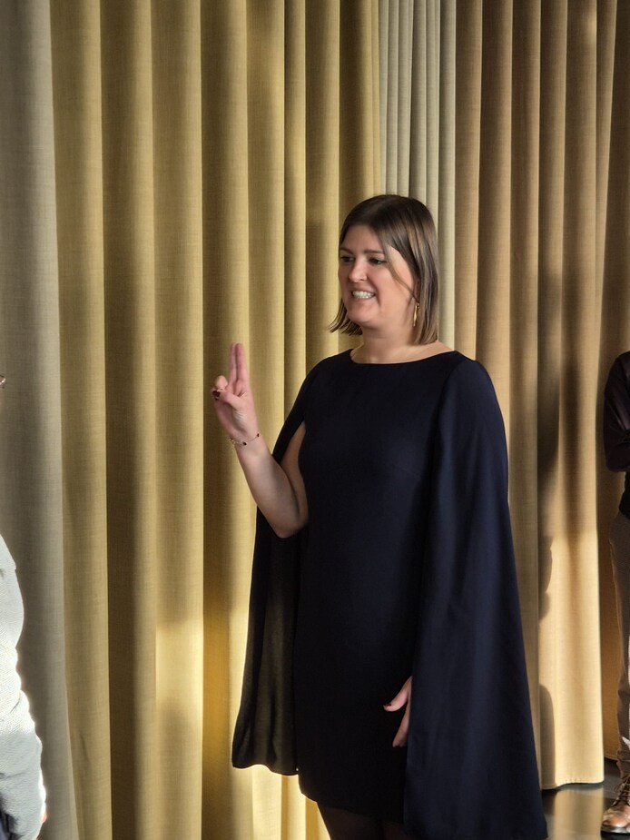 Burgemeesters leggen eed af bij gouverneur Cathy Berx ...