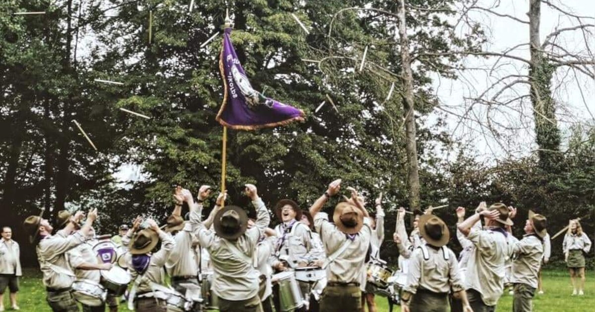 Aalsters scoutstrommelkorps Met Vel en Gamel viert 25ste verjaardag met ...