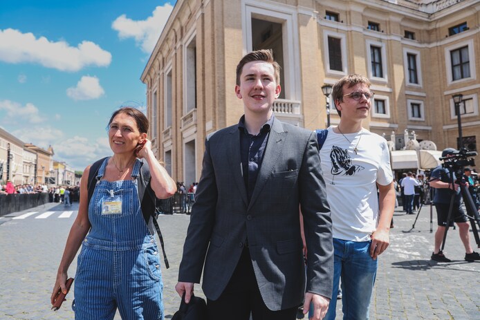 “Dit is de plek waar ik moet zijn”: waarom Simon (17) uit Melle ...