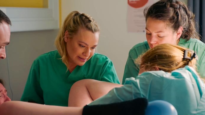 KIJK. An Lemmens begeleidt haar eerste bevalling in ‘Een echte job: vroedvrouw An’ | TV | hln.be