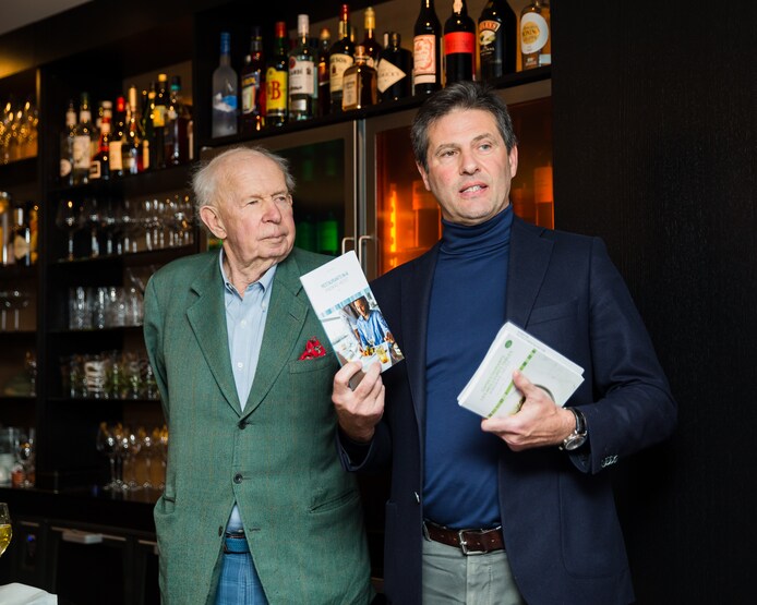 Knokke heeft ‘coronaschepen’: Anthony Wittesaele herstelde van virus en ...