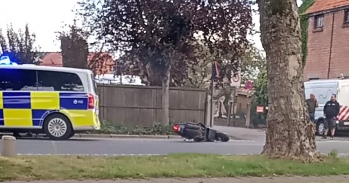 Motorrijder (23) probeert te vluchten bij politiecontrole in Waarschoot ...