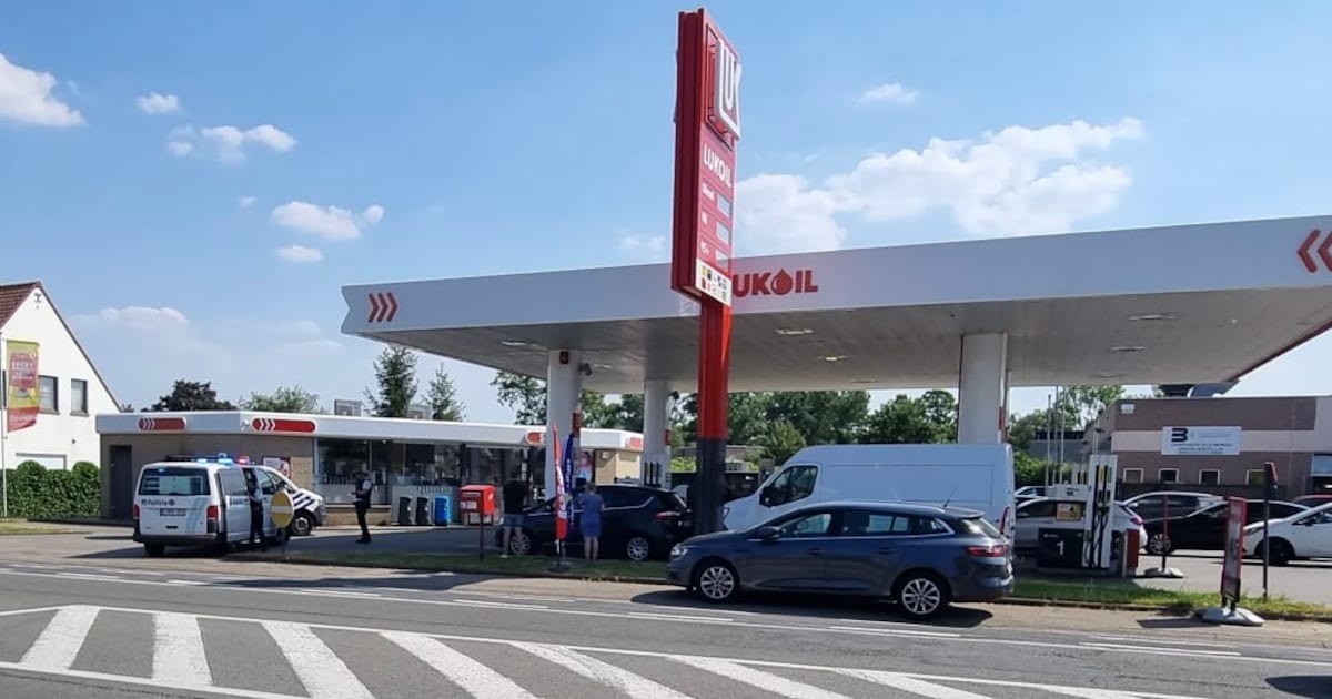 Jongeman alarmeert uitbaatster tankstation in Ieper: “Mijn vriend wil ...