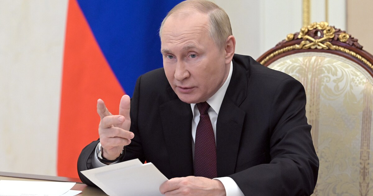 Rusland houdt nucleaire oefeningen onder toeziend oog van Poetin ...