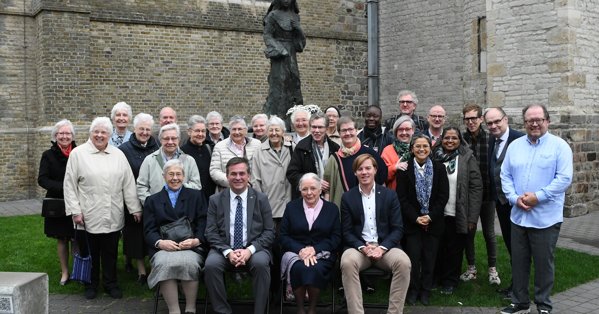 125-jarige zending Zusters van De Jacht gevierd | Roeselare | HLN.be